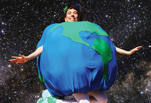 ECO-RAPPER HILA THE EARTH IS SPREADING LOVE FOR OUR PLANET - Mission